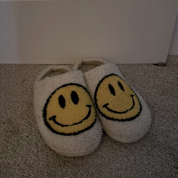 Shoes | Smiley Face Slippers | Poshmark